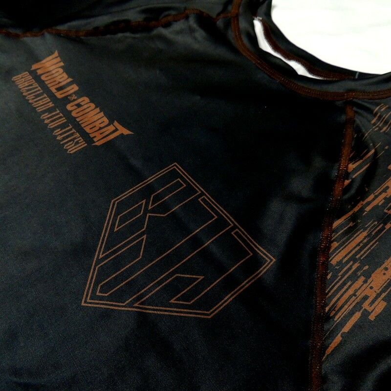 Rash Guard World Combat Competidor